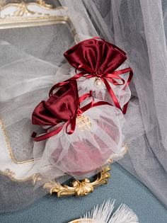 喜糖盒 MISS XIU婚品-花瓣网|陪你做生活的设计师 | 怪兽花花婚礼的微博_微博