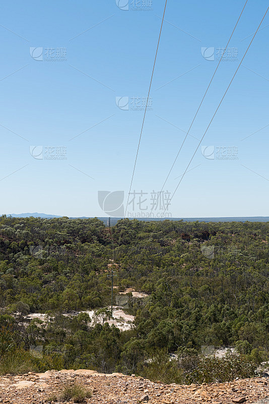 白山国家公园Sawpit峡谷的电线