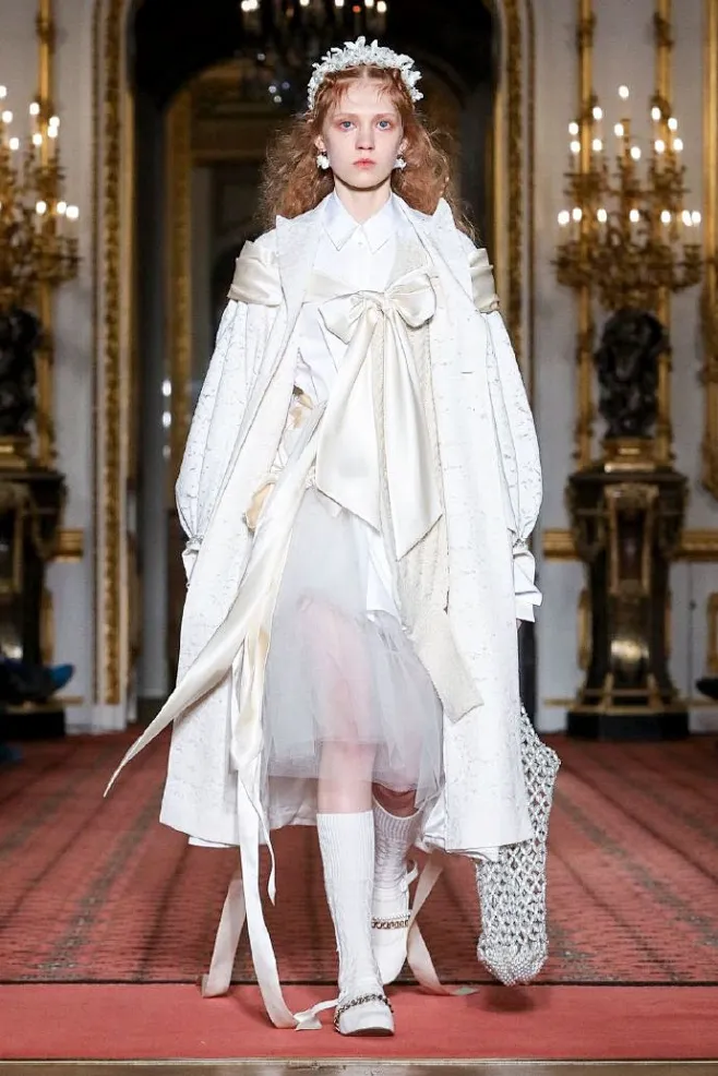 Simone Rocha Fall/Winter 2020 Collection-花瓣网