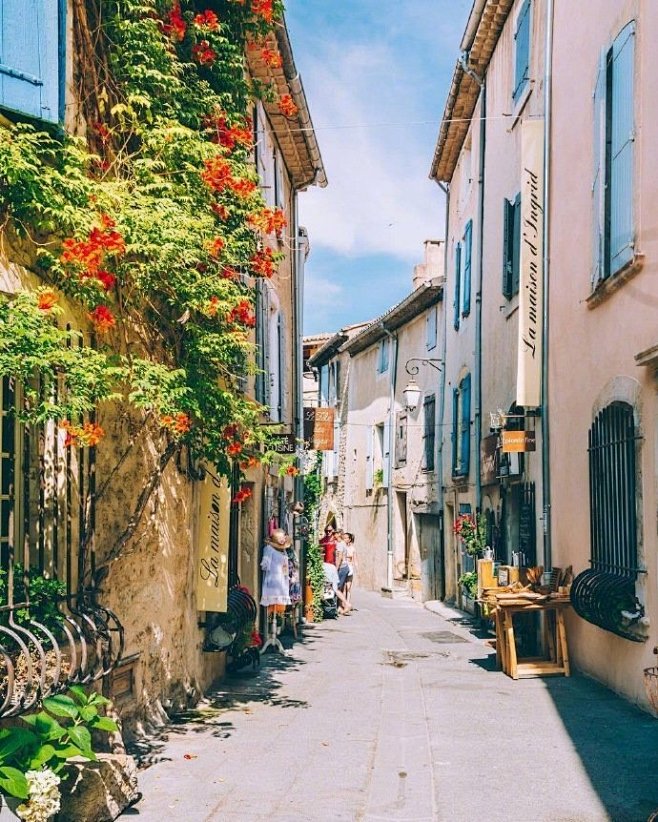 摄影构图美学 。60000张优质采集：优秀排版参考 / 摄影美图 / 视觉大片提升审美。@Javen金