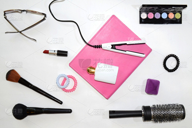 个人随身用品,化妆用品,女孩,水平画幅,无人,时尚,白色背景,眼影,眼镜,俄罗斯