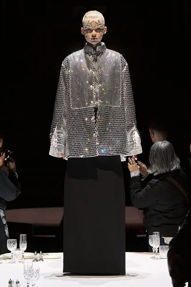 00055-burberry-fall-2022-ready-to-wear-credit-brand.jpg (2240×3360)-花瓣网