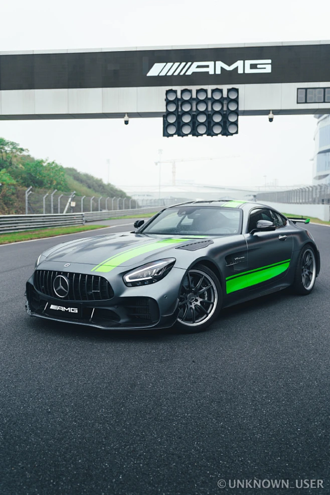 AMG GTR Pro #cars01豪车拍# @PS3保罗 @Cars01 @Brian_13 @梅赛德斯-AMG @浙江国际赛车场 2绍兴·浙江国际赛车场 -花瓣网