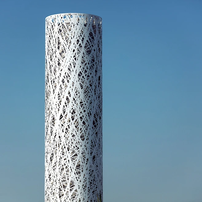 From the Middle :: Behance-花瓣网