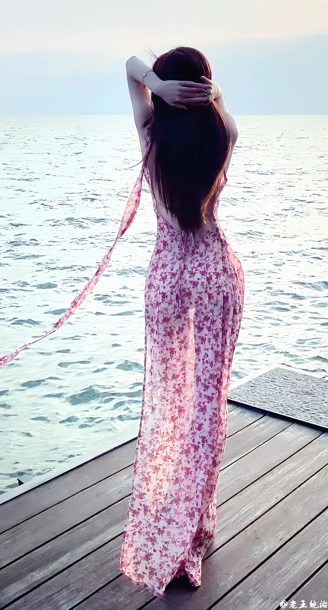 倩影 @老王统治 (57)-花瓣网