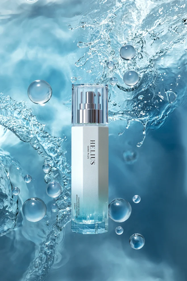 Skin care products in water-花瓣网