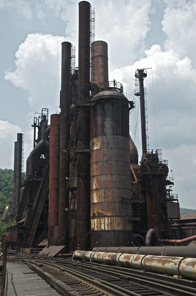 Cardinal Point Steel Mill : Facebook | Tumblr -花瓣网