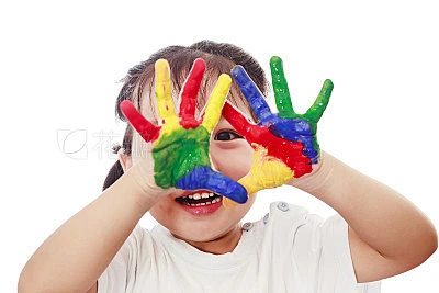 Curious child Looking from colorful hands素材-花瓣网