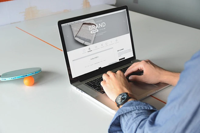 笔记本电脑Macbook设备样机模板 Laptop Macbook Display Mock-Up 插图##样机##模型##智能样机 ...