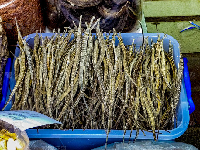 中国广州清平中药市场。