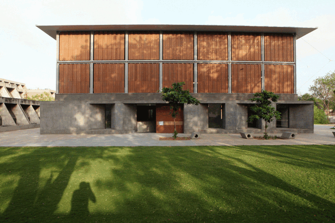CEPT大学Lilavati Lalbhai图书馆，印度 / RMA Architects : 回应印度现代主义文脉与当代校园建筑需求-花瓣网