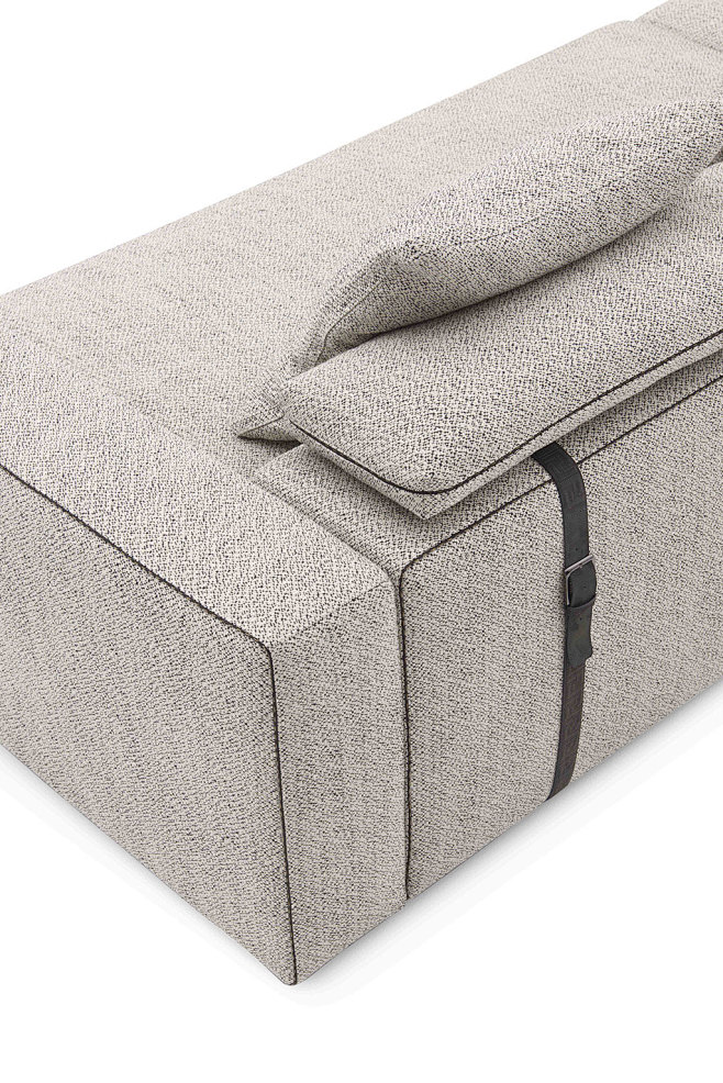 FF-Belt-Tight-sectional-sofa-detail-1