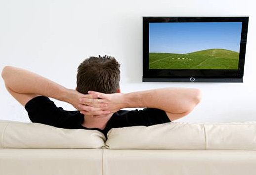 guy-watching-tv