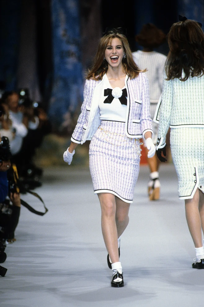Chanel Spring 1992 Ready-to-Wear Fashion Show : The complete Chanel ...
