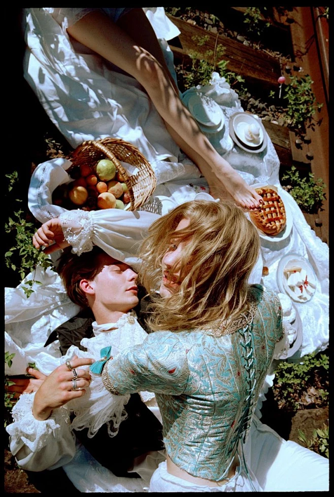 For Aleï Journal Issue 5 Photographer ... 来自Ouvg - 微博-花瓣网