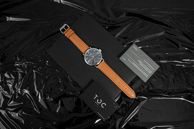 TOC watch. Brand identity [EDIT] : TOC watchBauhaus inspired logotype ...