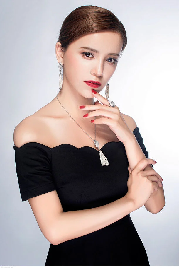 Yefon作品《珠宝模特拍摄》-花瓣网