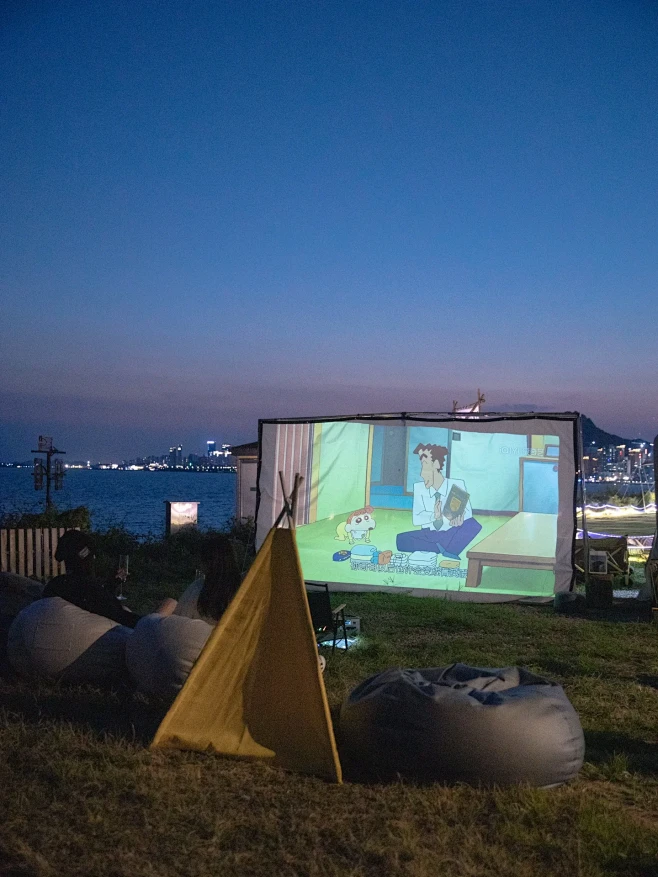 出门过夏天|来一场夏日海边露天电影-花瓣网