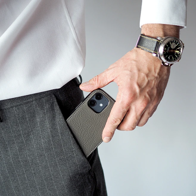 Wallet in hand: 1 thousand results found on Yandex Images-花瓣网