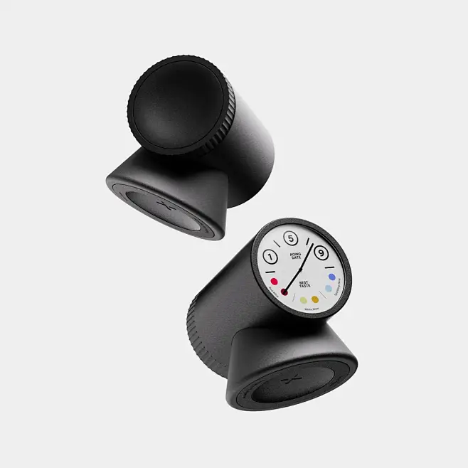 Photo by Design Burger on December 28, 2024. 可能是包含下列内容的图片：望远镜、恒温器、双筒望远镜 ...