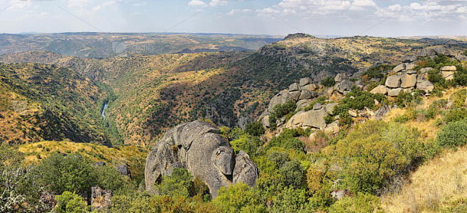 西班牙杜罗国际自然公园的Teso de San Cristobal观点