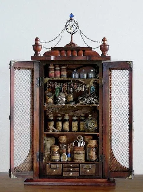 Now, this, is a Spice Cabinet, or a reellee fine magician’s one ...