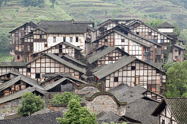 _5707690177_5756293636