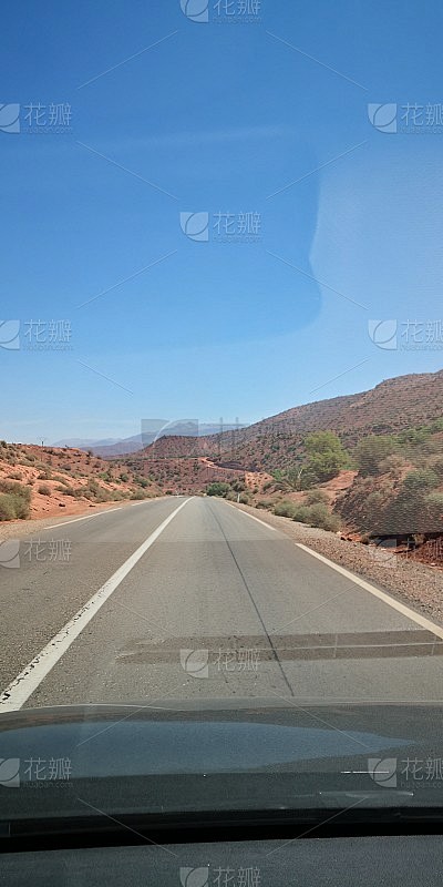 公路旅行-蜂蜜谷-格罗特赢Timdouine