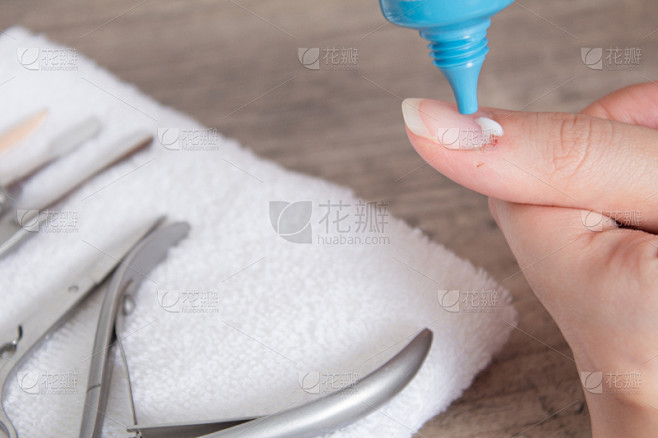 Apply the cream to the wound on the cuticle. The wound after a manicure ...