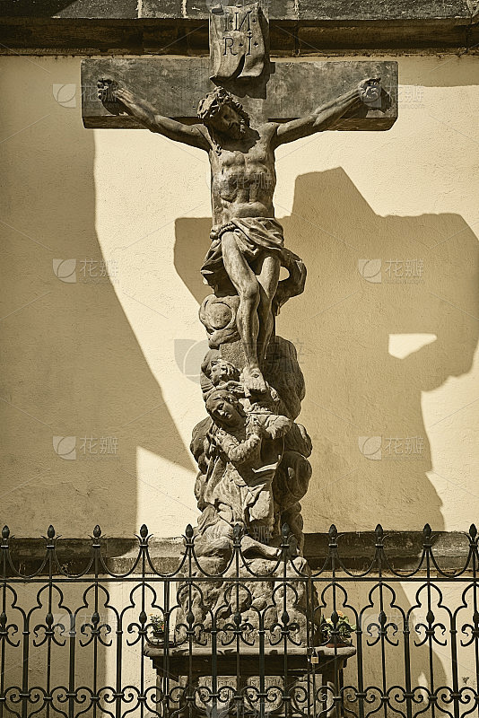 在耶稣被钉死在十字架上