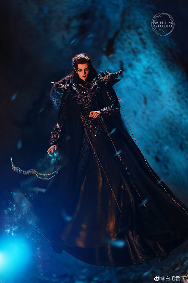 恶龙*上 魔尊现世—— 《背氏脑传》曰：玄金千岁生玄龙，玄龙乃恶，身居北地，予民众以灾难........ ——————————— •#soom ...