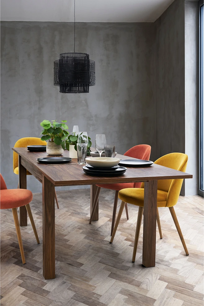 Buy Logan Double Extending Dining Table from the Next UK online shop-花瓣网