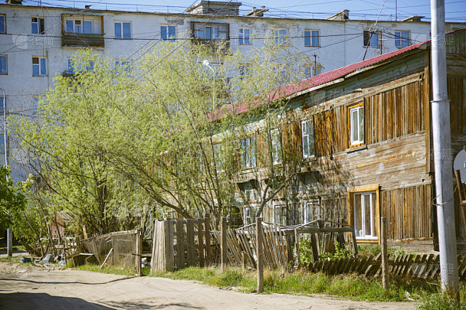 雅库茨克市的贫民窟。雅库特地区首府。远东。俄罗斯