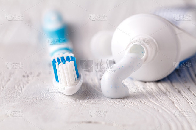 口腔卫生，牙膏挤出管