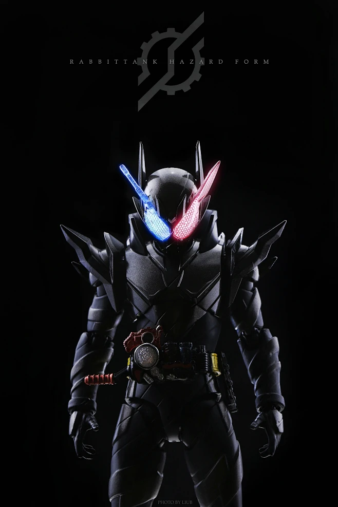 #假面骑士# BUILD HAZARD FORM 危险形态 SHF（3648 x 5472） via -劉B-Sunny--花瓣网