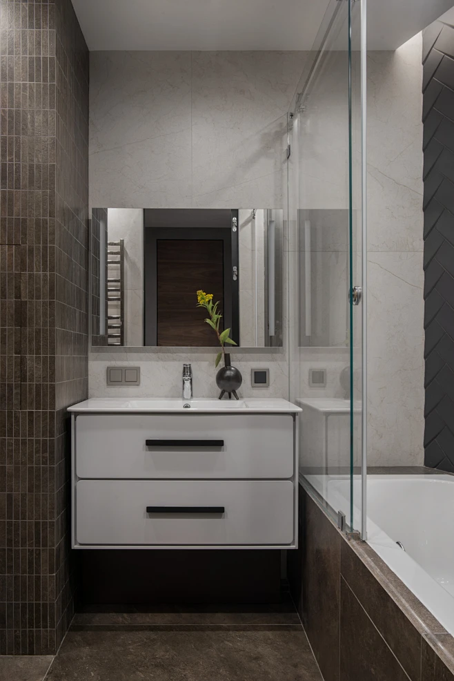 Mid-sized trendy master brown tile and porcelain tile porcelain tile ...