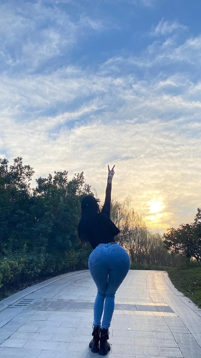 图片_MEINV（美体）图片素材-花瓣网