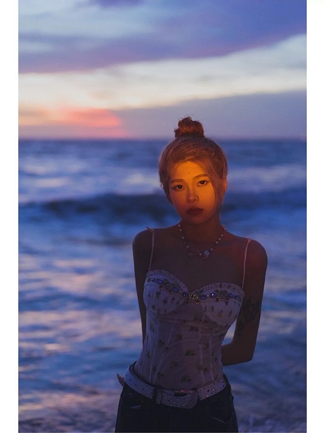 发光的少女1348_619 (55)