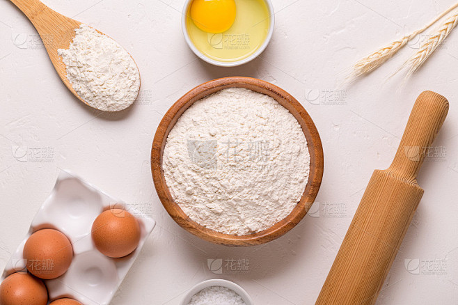 烘焙或烹饪背景。配料，烘焙用的厨房用具