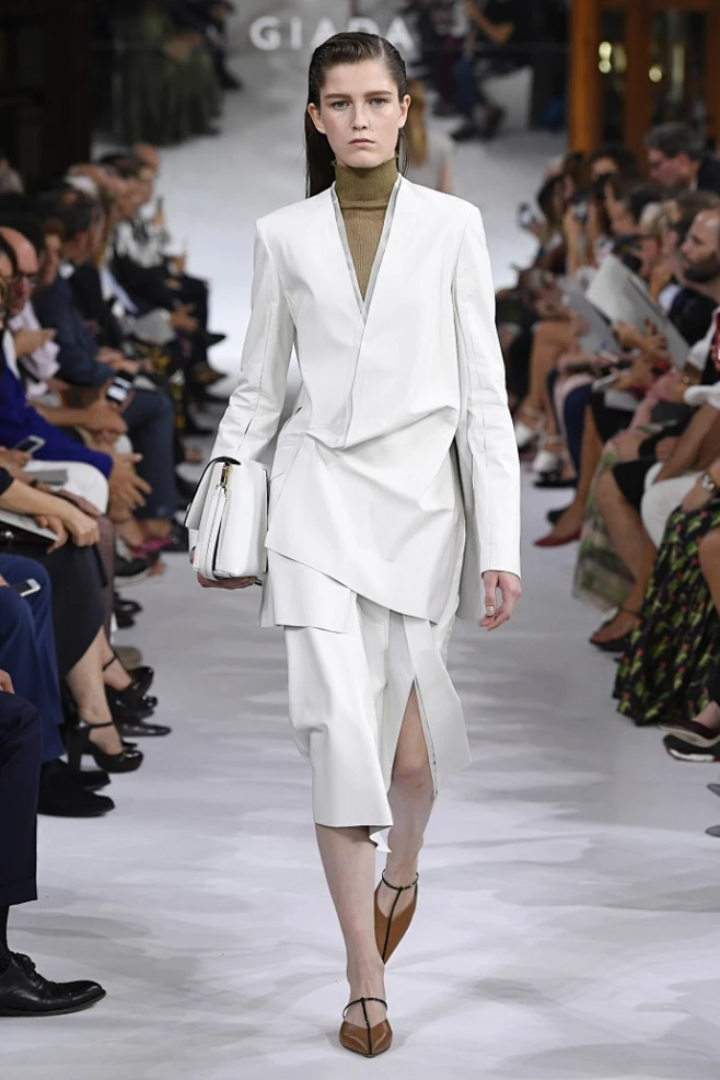 Giada spring 2019 RTW -花瓣网