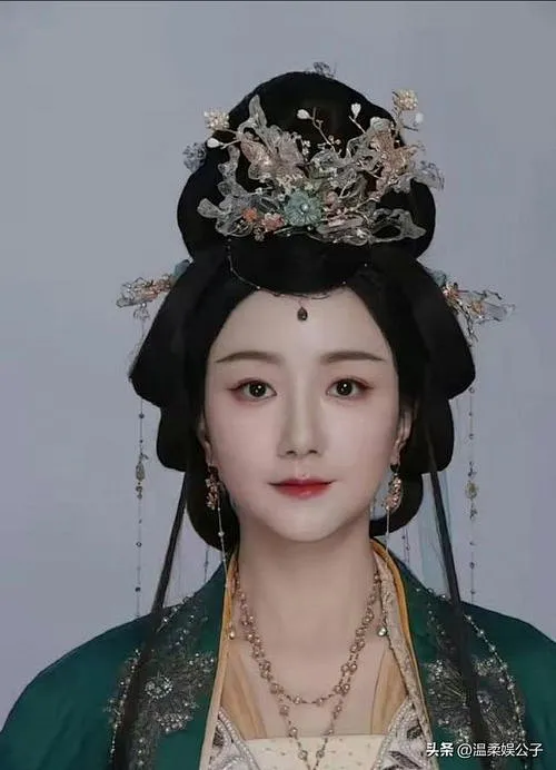 看完于正新剧 临江仙 的定妆照,才发现左小青是全剧最美的-花瓣网