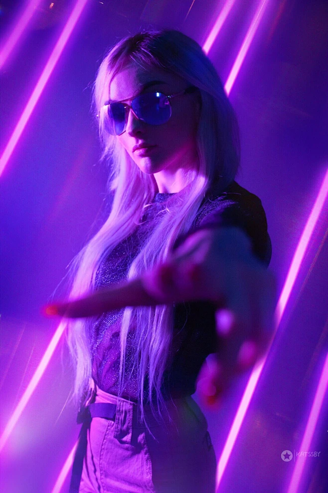 Neon by Katssby on DeviantArt-花瓣网