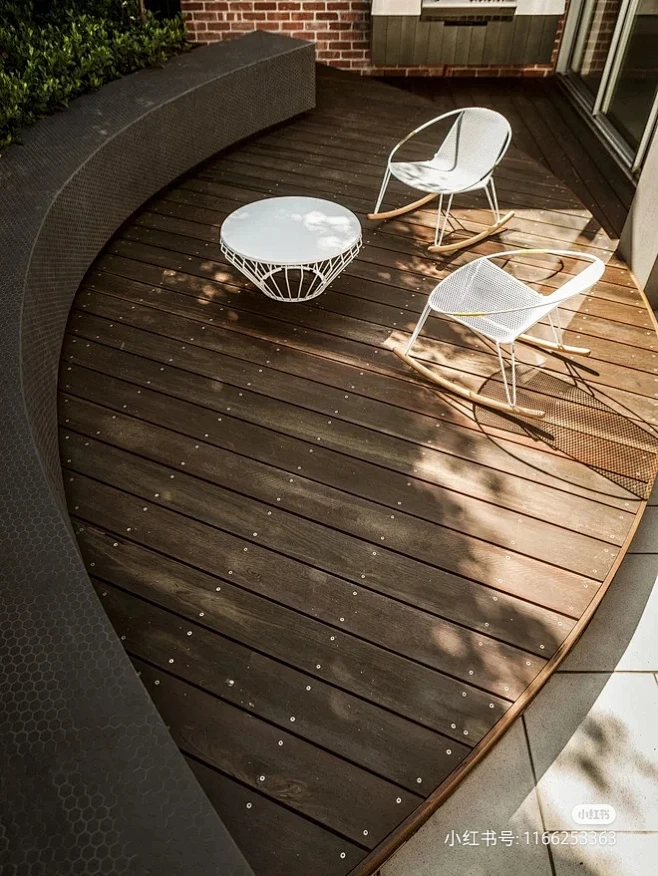 XHS_1637929403032c36faa34-adbb-3ded-b927-93ac99d55f39-花瓣网