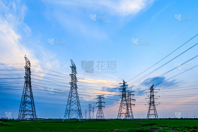 高压柱，高压塔天空背景