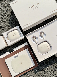 TWS\Headphones Package-花瓣网|陪你做生活的设计师 | For the People