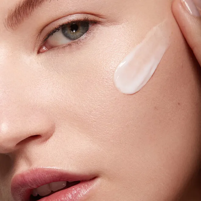 SKIN LIGHT REFLECTING MOISTURIZER, -花瓣网