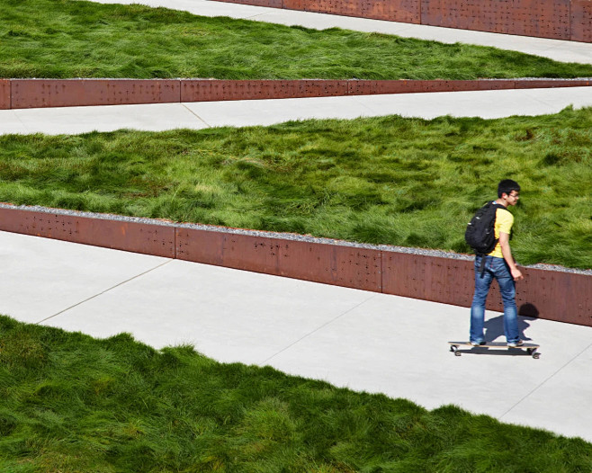 Berkeley Way West 地点：美国，加州大学伯克利分校 建筑设计：WRNS Studio 照片：Marion Brenner ...