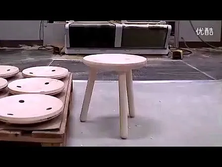 瑞典设计师Staffan holm设计的凳子Milk stool，外表传统，但制作使用的CNC技术一点也不传统。-花瓣网