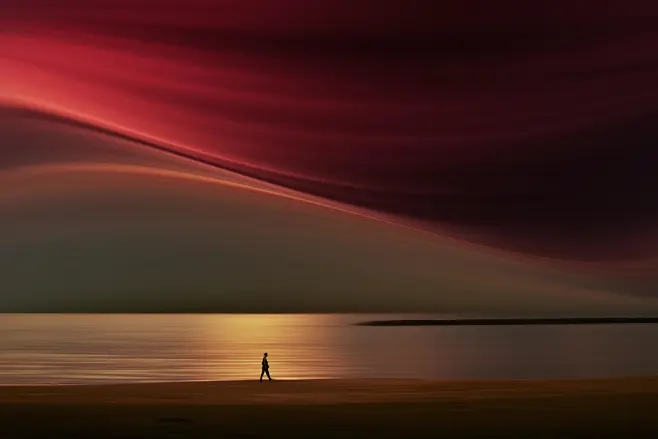 Photograph Red walk by Josh Adamski on 500px-花瓣网