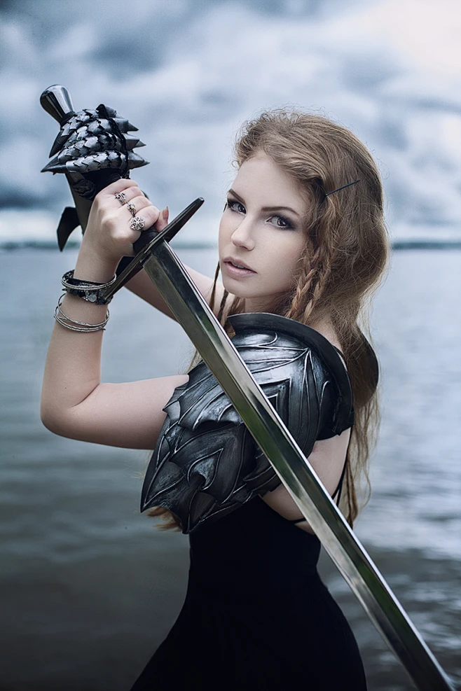 Danger by LinaliaVII-花瓣网